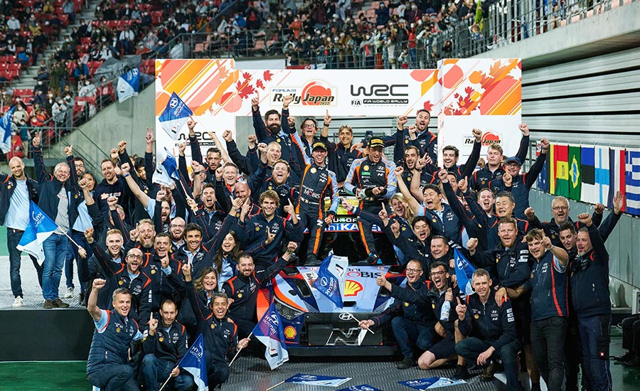 WRC Japan: Neuville verstoort Toyota-feestje met overwinning ...